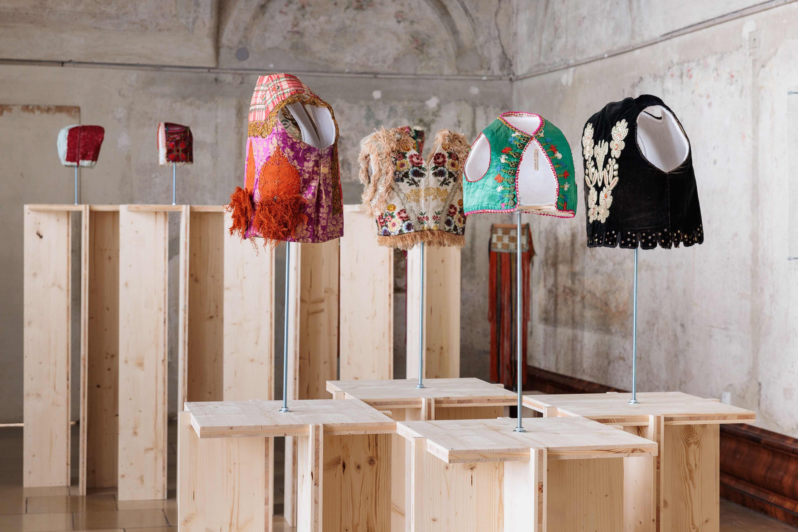 Textile Transfers – The Collections of Rosalia Rothansl and Mileva ...
